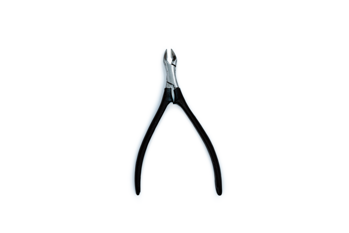 CUTICLE NIPPER (SILICONE HANDLES) – NeoVitale